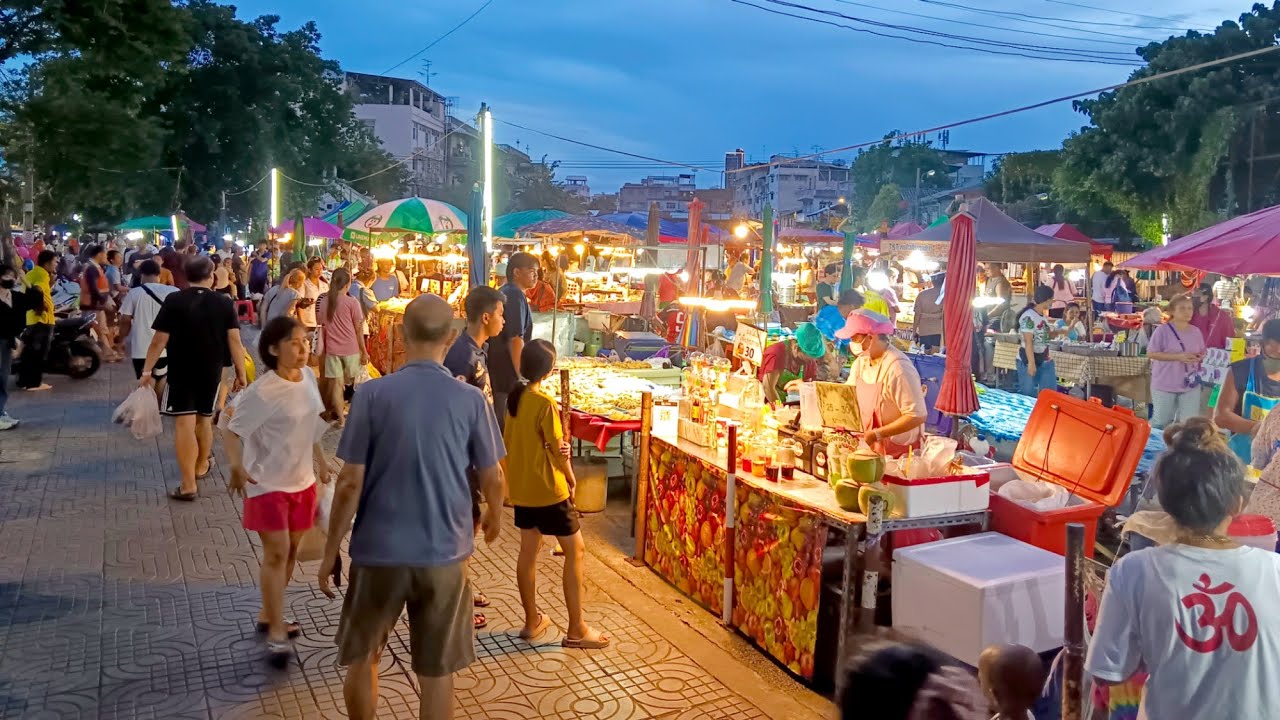 Tha Din Daeng Market, Bangkok, Thailand - YouTube