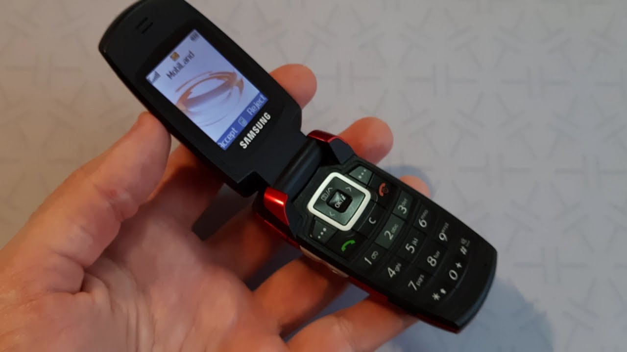 Samsung phone from 2006 still works fully in 2025. Samsung incoming ...