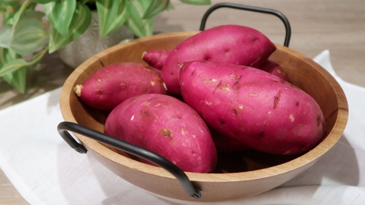 Three ways to eat delicious baked Korean sweet potato (goguma) - YouTube