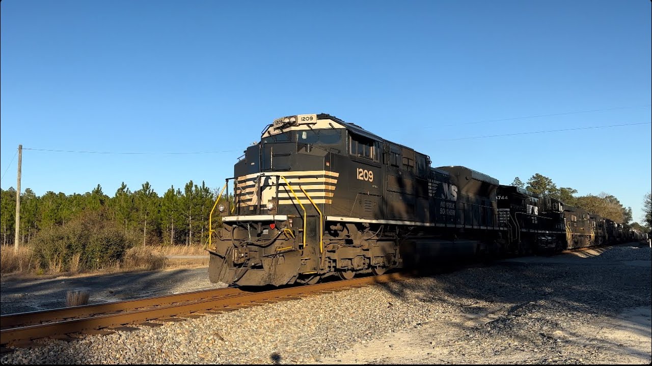 NS 1209 leads an 8 engine/1700 ft 330 through Blanton, GA - YouTube