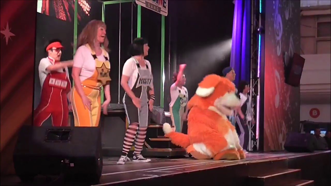 Skyline Gang song 'Dance cause you're happy' | It's Magic show at ...