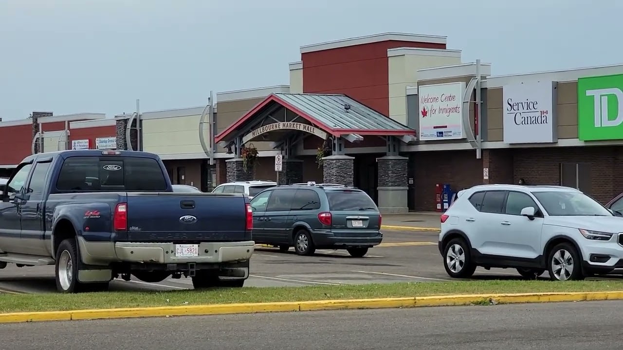 এডমন্টনের জমজমাট মিলবোর্ণ এরিয়া। Millbourne Market Mall, Edmonton ...