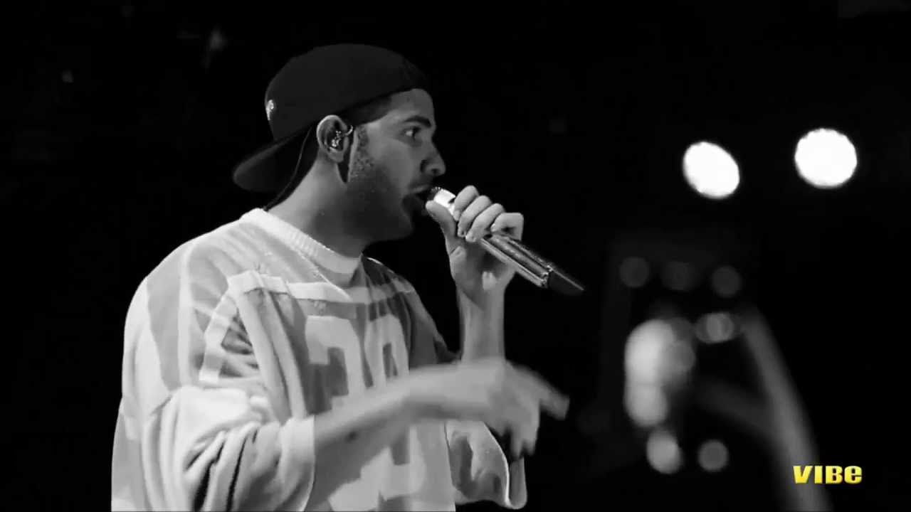 Drake sings Mine live - YouTube
