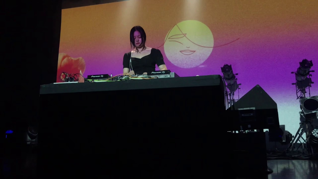 190809 MISO from you.will.knovv DJ TIME @代官山UNIT - YouTube