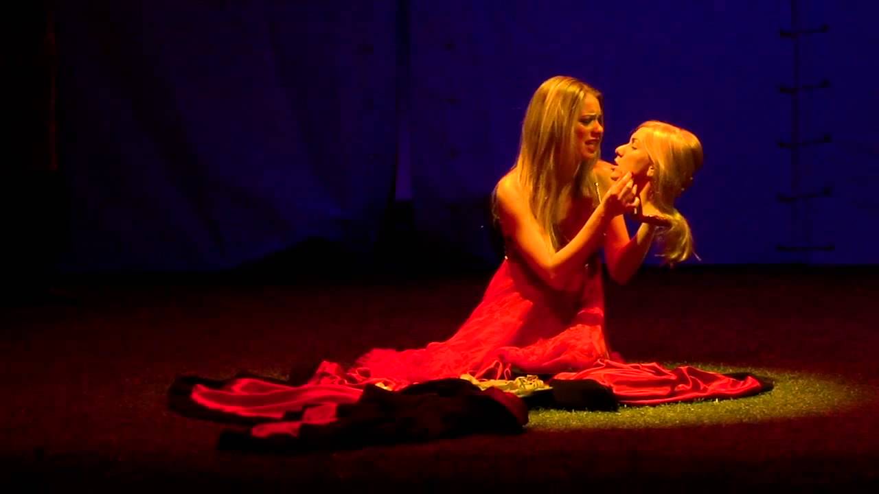 María Mera interpretando a Salomé. - YouTube