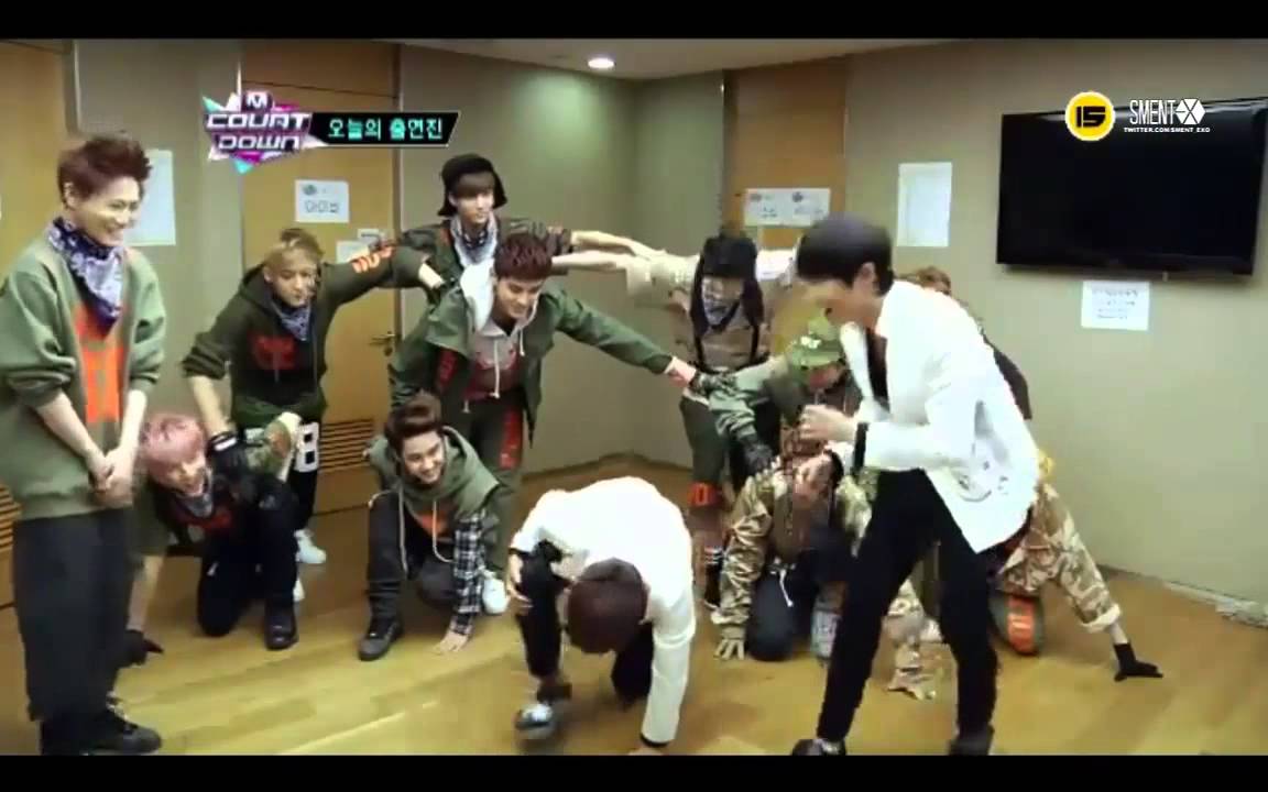 [HD]130620 EXO Backstage - YouTube