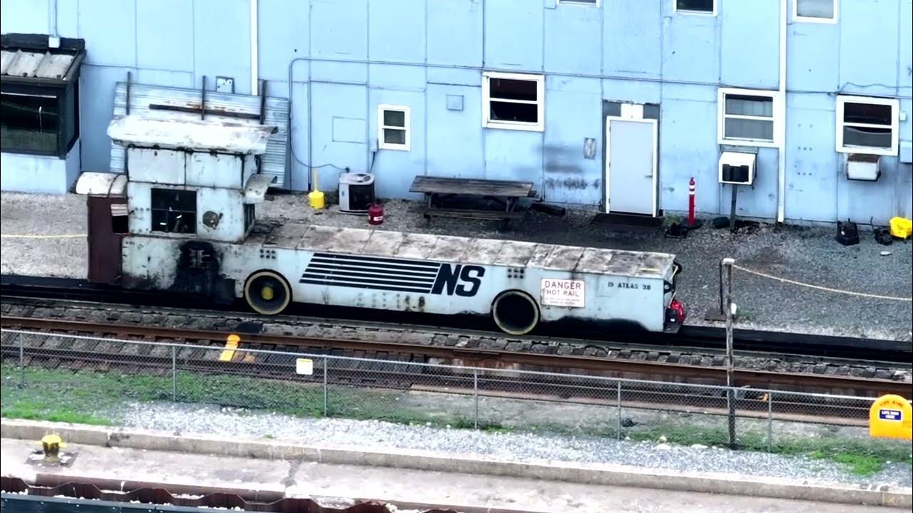 3 Minute Quick Vid: A brief look at a Sandusky Coal pusher locomotive - YouTube