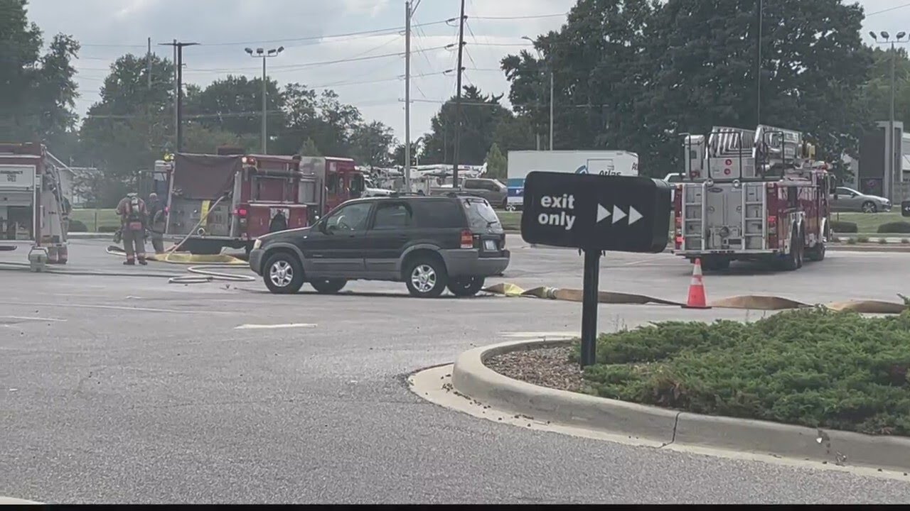 No injuries reported after Burger King fire - YouTube