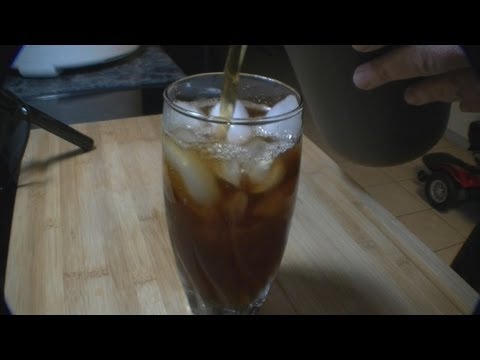 How to make Sweet Iced Tea Texas style - YouTube