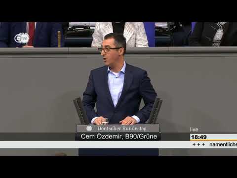 Cem Özdemir'e ‘Yılın Konuşması’ ödülü