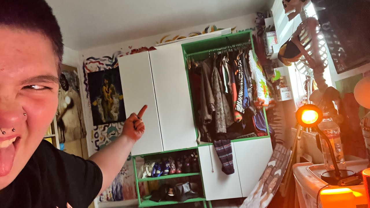 CLEAN OUT MY WARDROBE WITH ME - YouTube