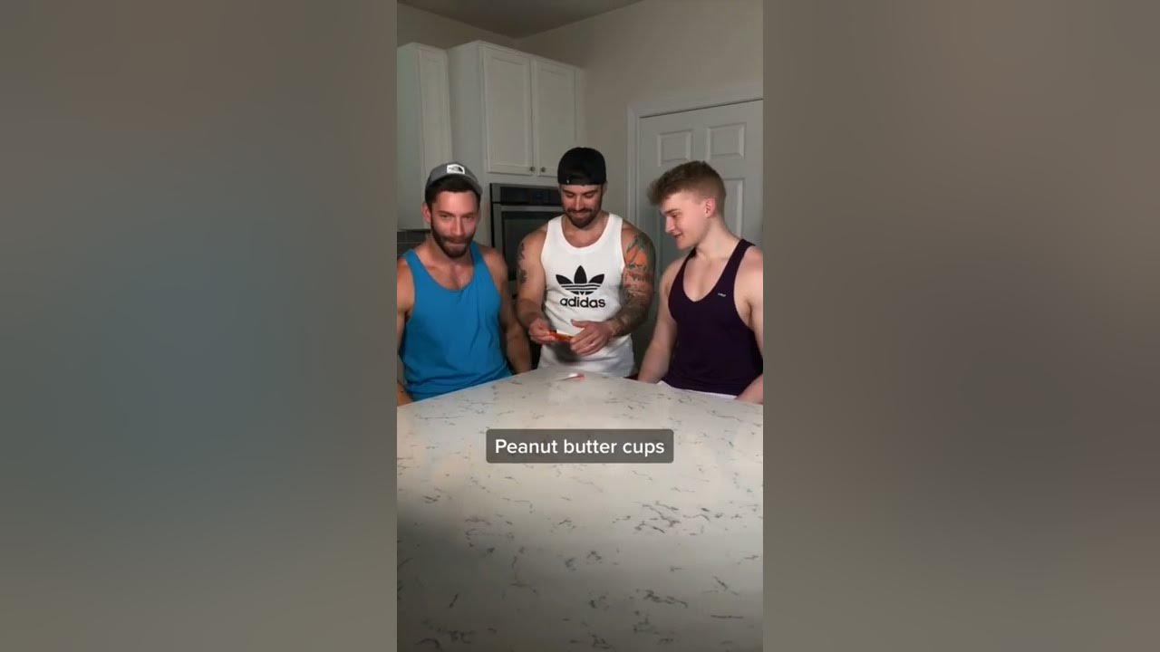 Sexy Gay Kiss Threesome Youtube