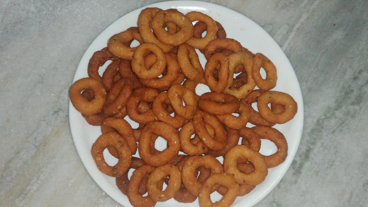 Kodubale recipe | Spicy snack recipe | Ring muruku recipe |Tea Snacks ...