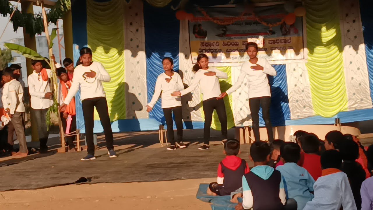 School day function mix song girls dance💃💃💃 - YouTube