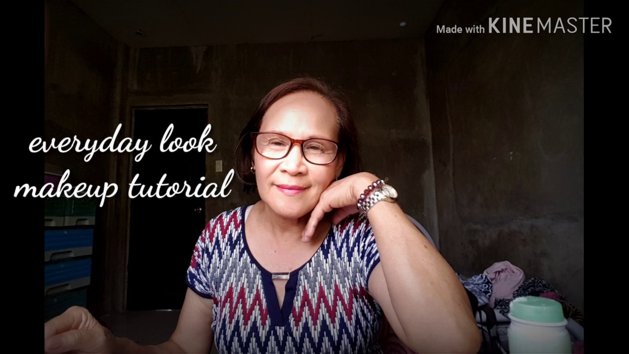 everyday makeup tutorial ft. my mom - YouTube