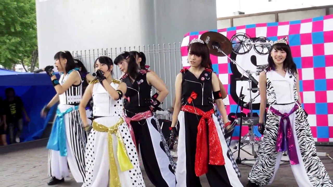 新アイドルユニット『ShaQ'n!』(シェイキン) SHAKE ! ! 758 - YouTube