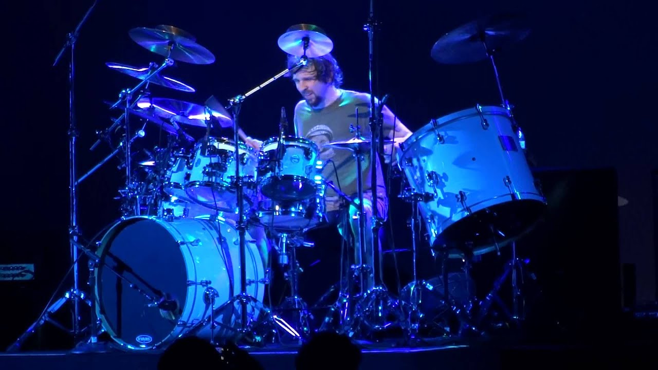 Joe Satriani - Marco Minnemann drum solo - 10-22-2013 - Seattle, WA ...