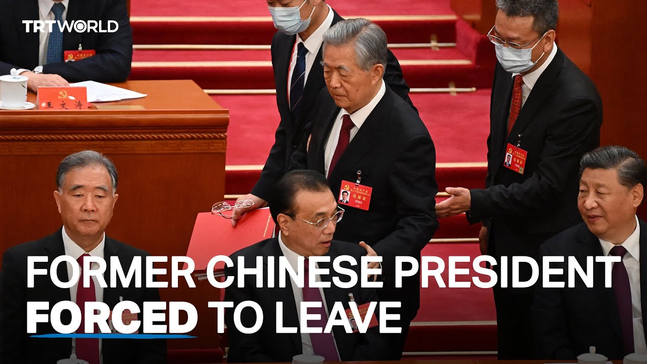 Chinese ex-President Hu Jintao escorted out of party congress - YouTube