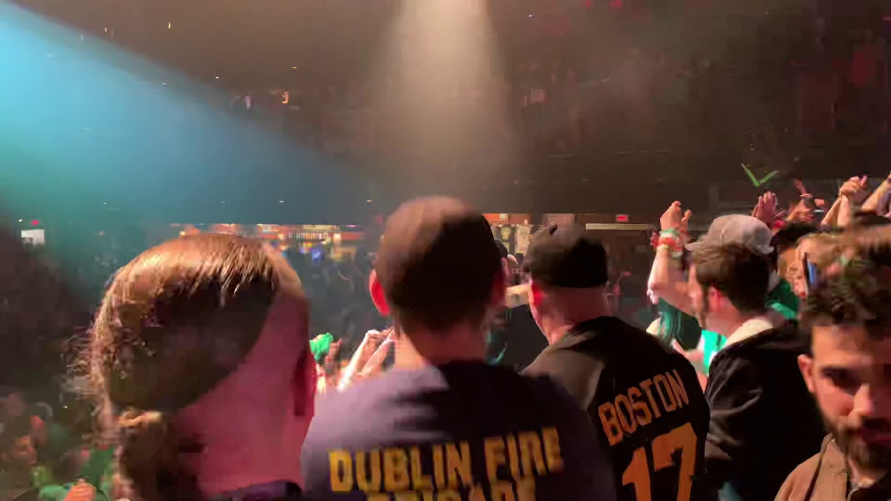 Dropkick Murphys - I’m Shipping Up To Boston live 3-16-19 (Onstage ...
