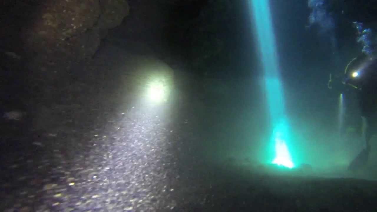 Roatan's cave at Spooky channel Honduras - YouTube
