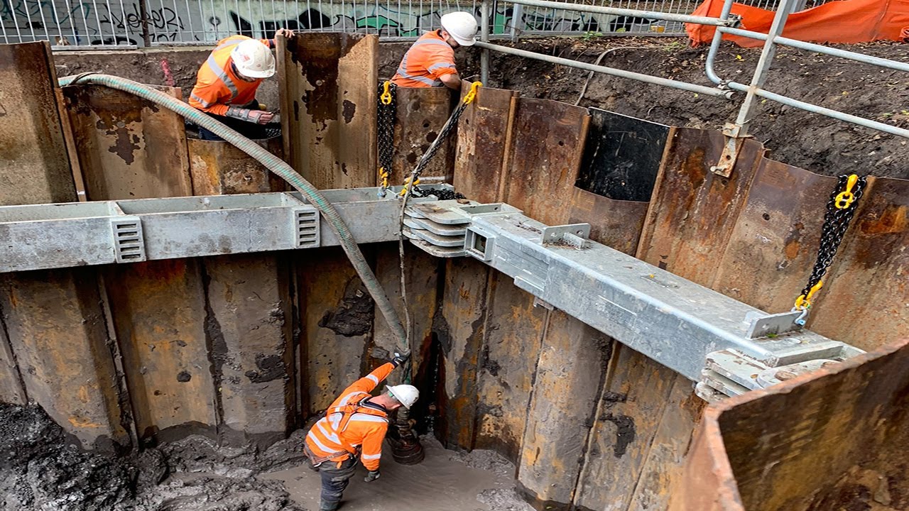 Shore Hires Shore Brace 400 system - YouTube