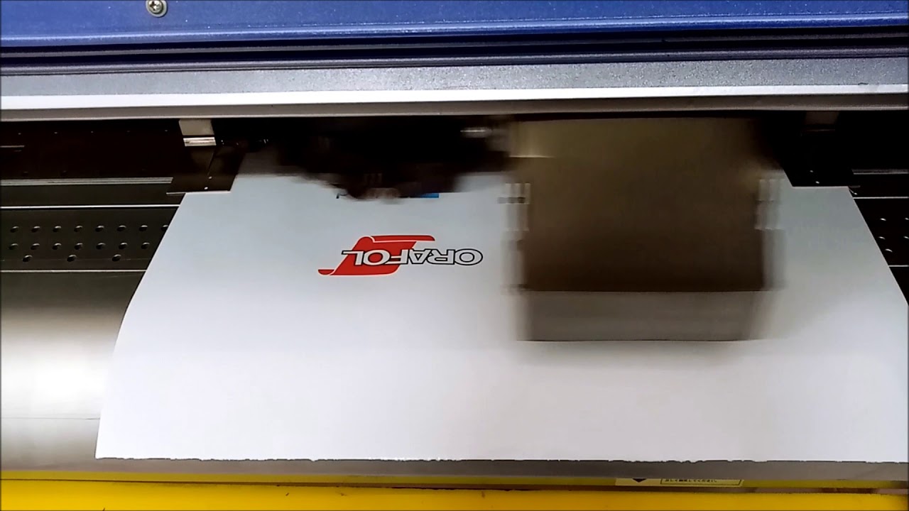 Roland VersaCamm SP-540V - YouTube