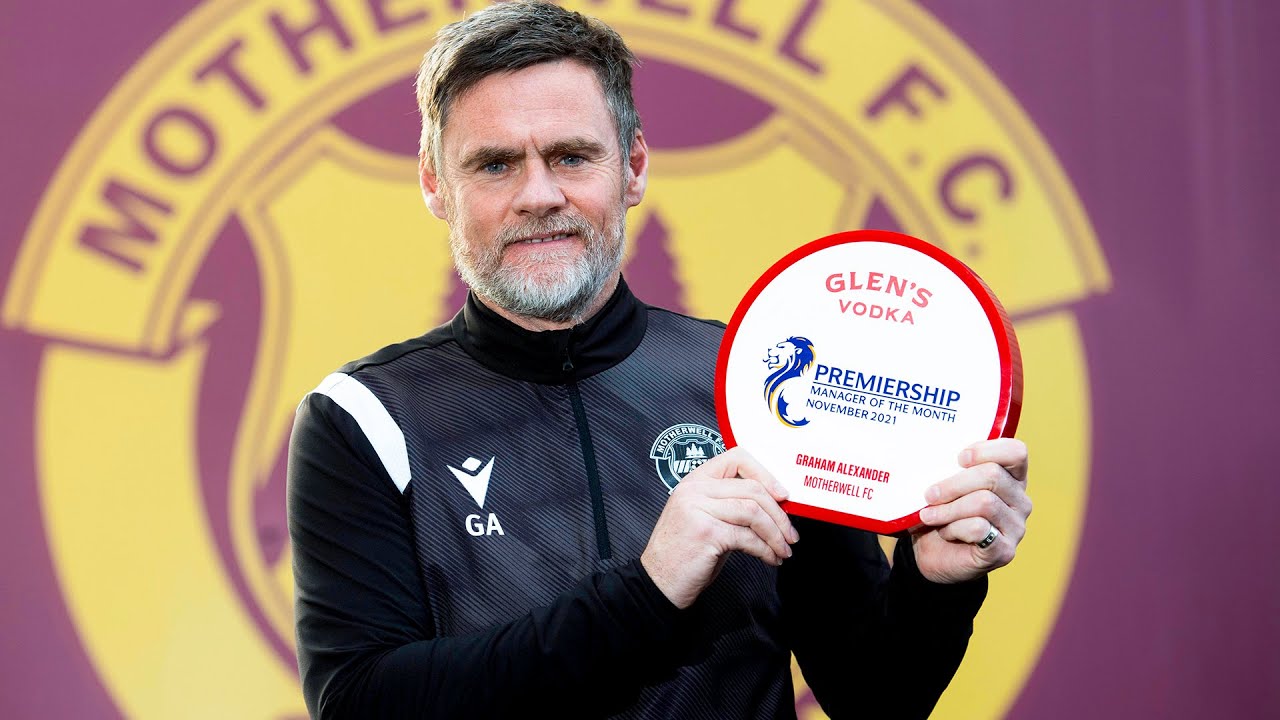 Graham Alexander previews Celtic - YouTube