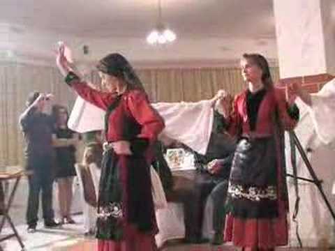Χορος Αγιου Ανδρεα - YouTube