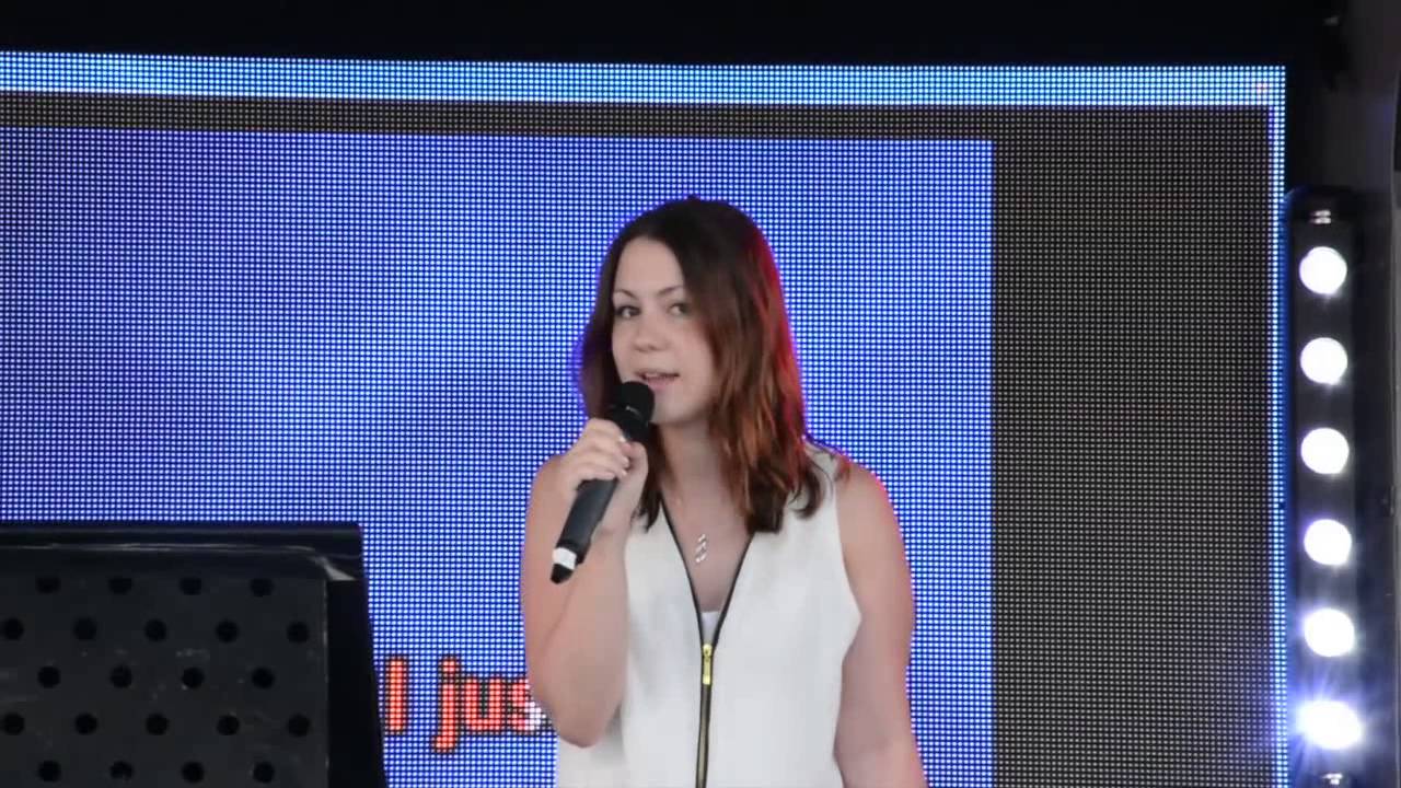 Julie Royer - YouTube