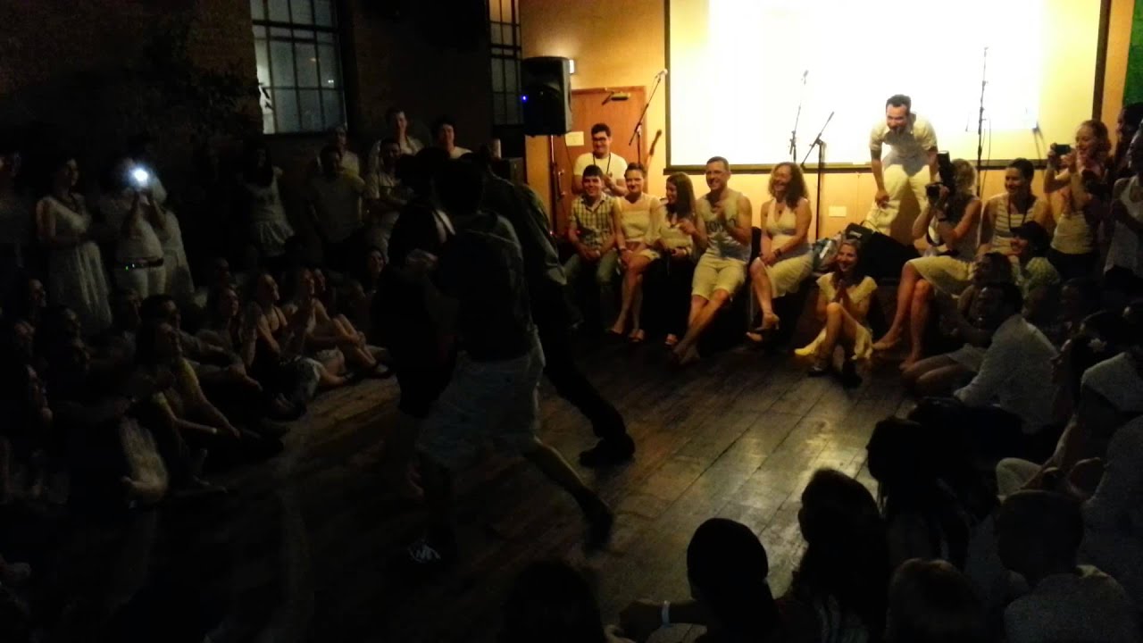 Apresentação no festival de forró em London 2013sh - YouTube