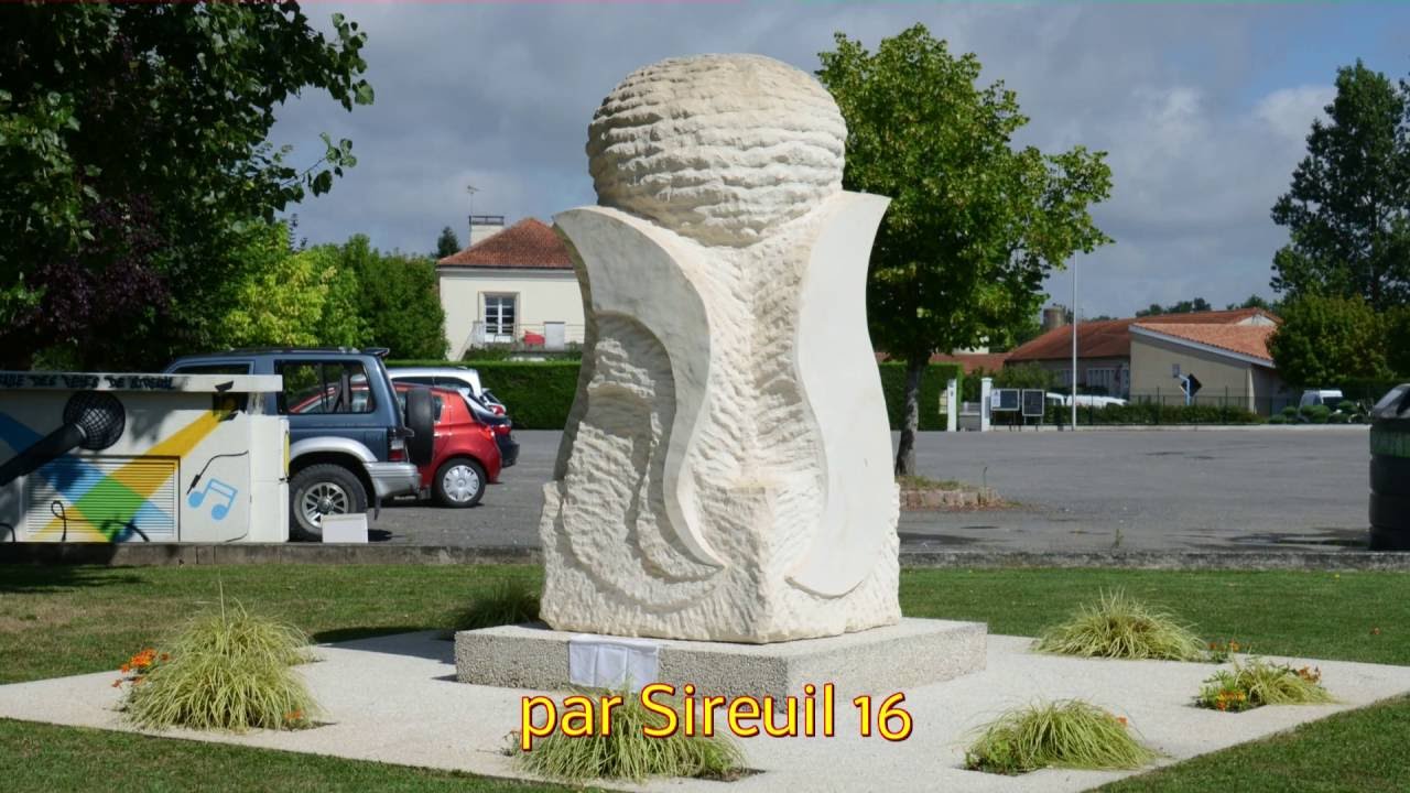 Dévoilement à F Sireuil 16 de la sculpture de Gabriel SIMARD. - YouTube