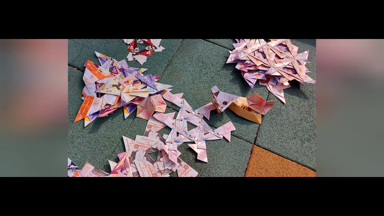 paper folding assembly - YouTube