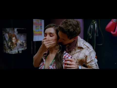 shraddha kapoor movie hot scene 🔥🔥 #sraddha #kiss #kiss #hot_status