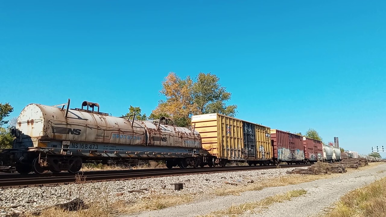 NS 183 SOUTH BOUND MIXED FREIGHT TRAIN - YouTube
