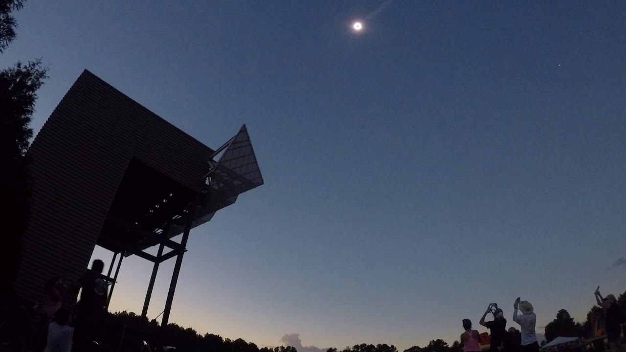 Total Solar Eclipse Crowd Reaction - YouTube