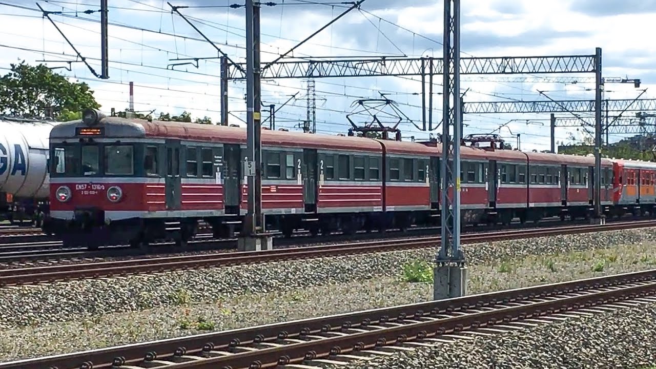 Transport jednostki EN57-1316 do Chojnic przejazd przez stację Gdańsk Wrzeszcz EN57-1100 i EN57 ...
