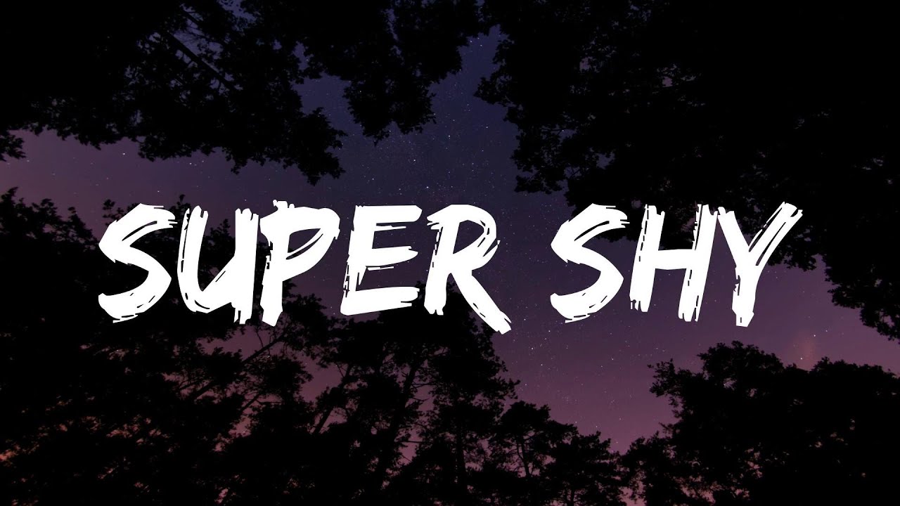 Super Shy - NewJeans (Lyrics) - YouTube