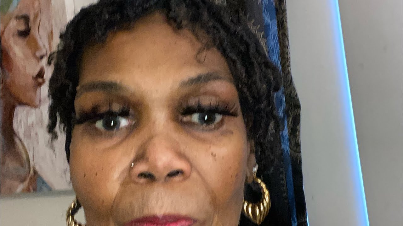 Comedian Loretta Brown Phenomenal lies you tell Peach!!! - YouTube