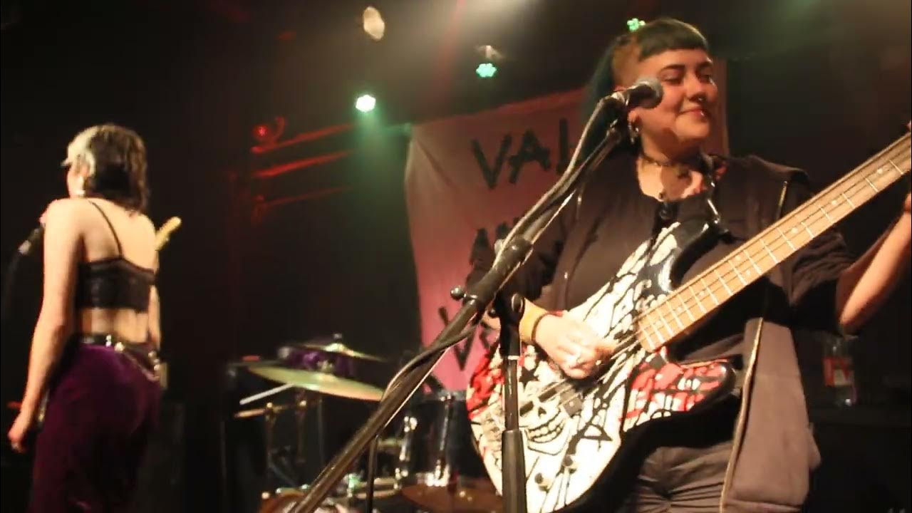 VALY AND THE VODKAS Solingen Wald, Waldmeister 31 03 2024 - YouTube