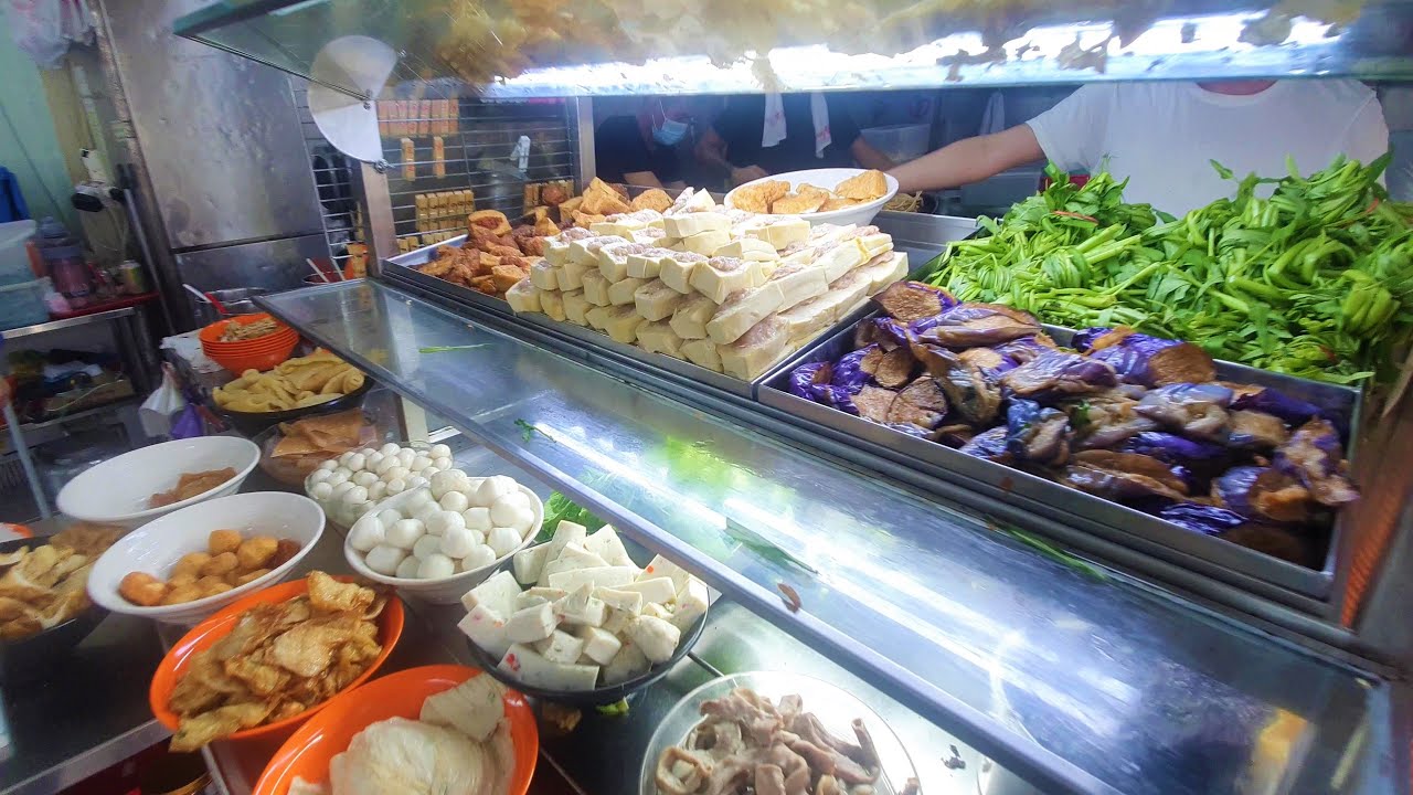 SINGAPORE HAWKER FOOD | Yong Dou Foo - YouTube