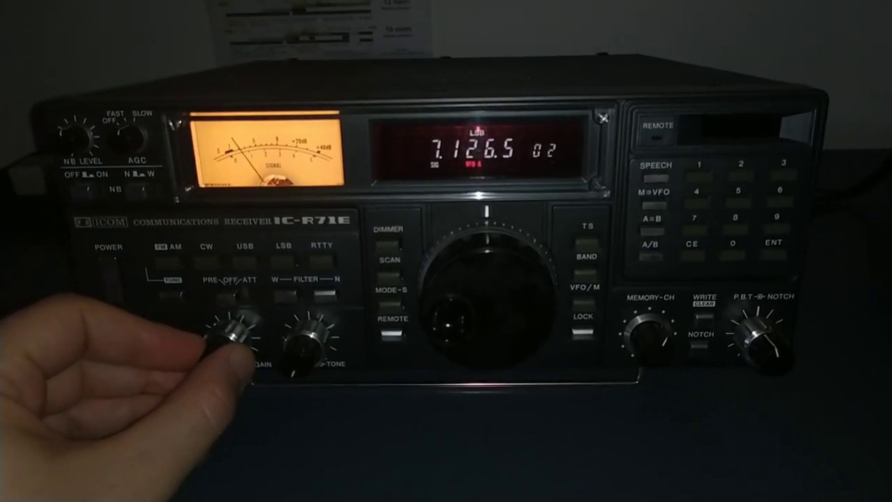 Testing ICOM IC-R71E with MLA-30+ on 40 meter band - SWL - YouTube