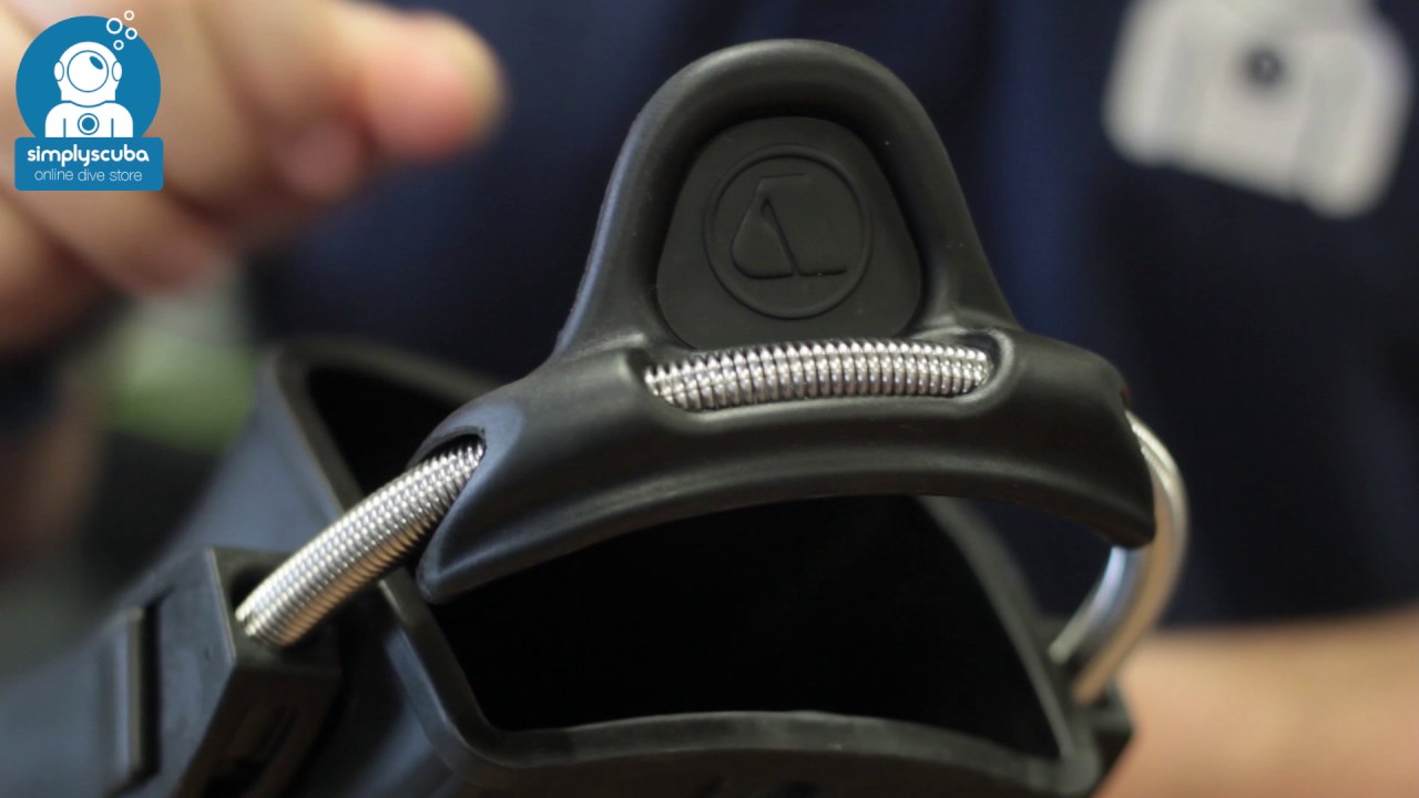 Apeks RK3 HD Fins - www.simplyscuba.com - YouTube