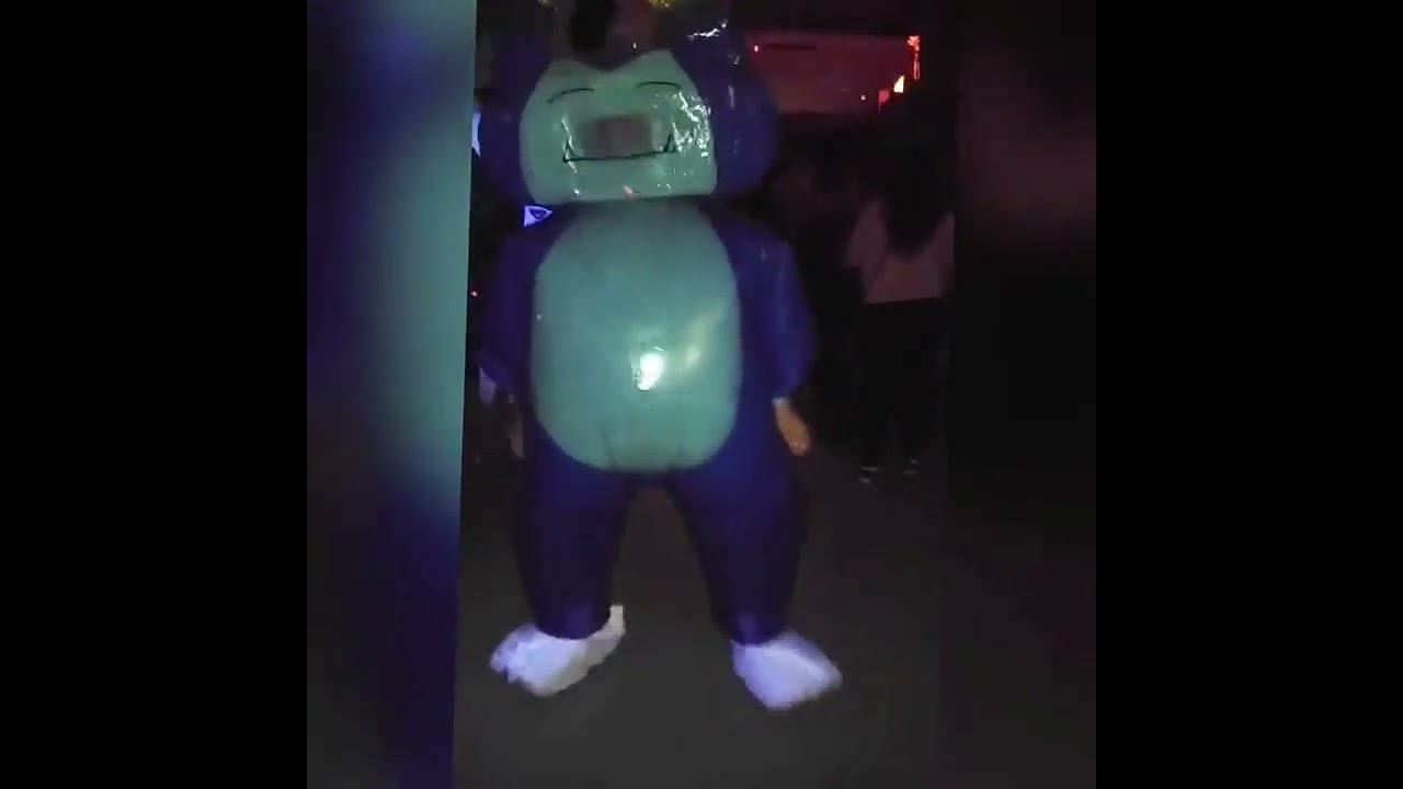 Pokemon Snorlax dancing inflatable suit Halloween 2016 - YouTube