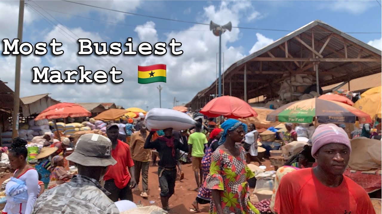 The BIGGEST and BUSIEST MARKET in South Ghana|| Techiman market days ...