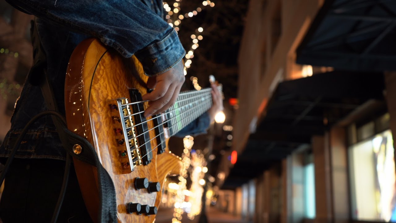 HOW DEEP IS YOUR LOVE (bass cover) - YouTube