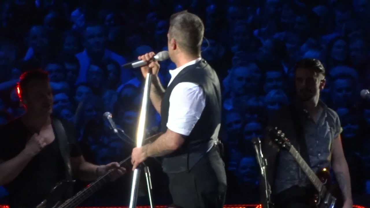 Robbie Williams - Angels live - London O2 Arena 22/11/2012 - YouTube