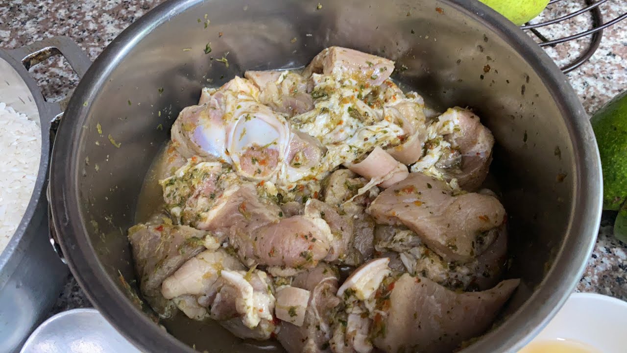 Locrio de Cerdo - Cocinando con Yolanda - YouTube