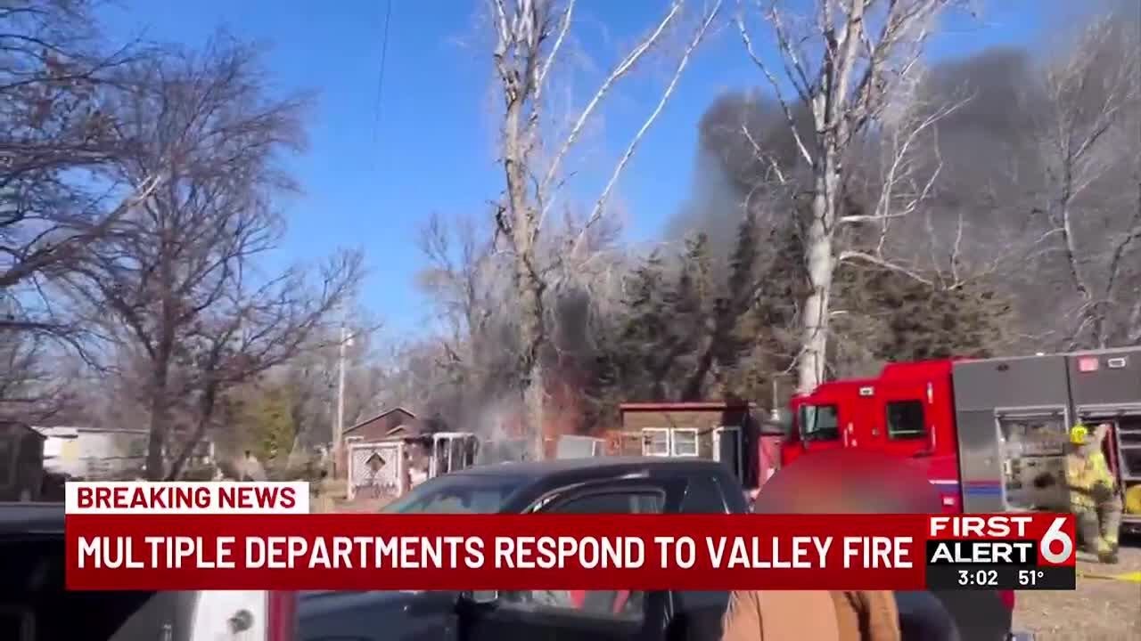 Multple departments respond to Valley Fire - YouTube