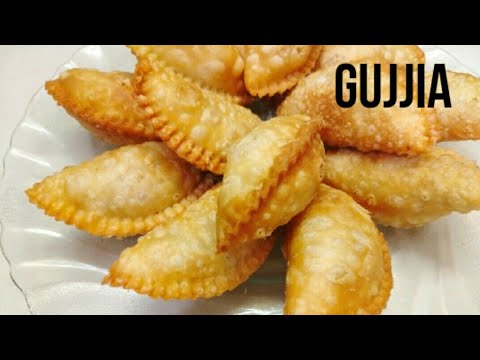 Indian Sweet Gujjia Recipe | सूजी मावा की गुजिया | Festival special ...