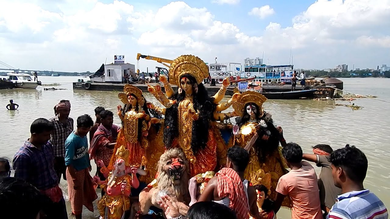Durga Puja Visarjan 2021 | Maa Durga Idol Immersion 2021 | Kolkata ...